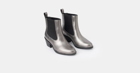 Wydr Studios® | Quality Wide Width Shoes